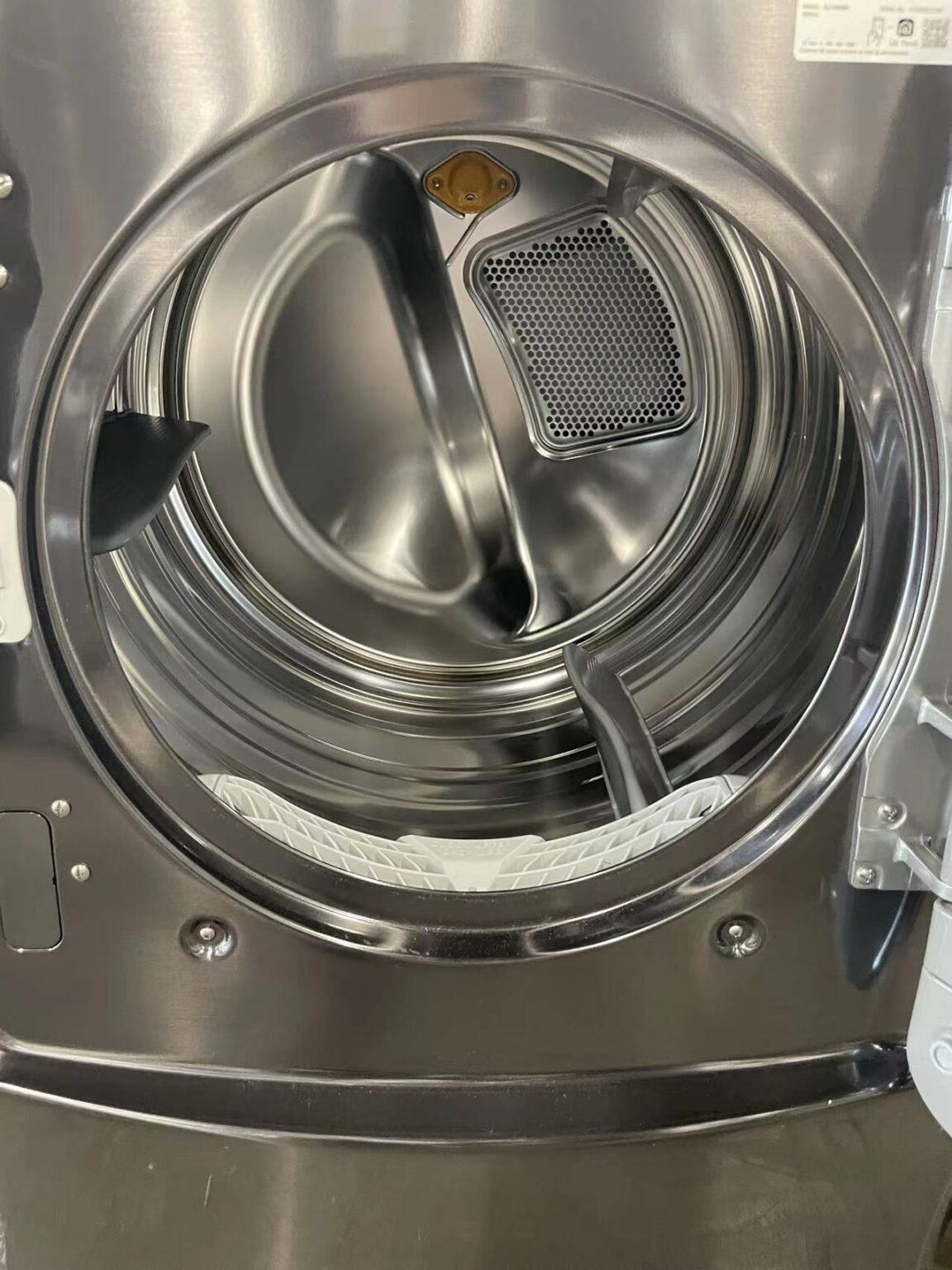 LG SIGNATURE 5.8 cu. ft. Large Smart wi-fi Enabled Front Load Washer ...